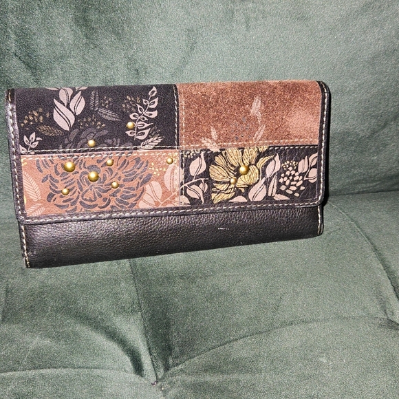 Fossil | Bags | Vintage Fossil Trifold Wallet With Leather And Suede ...
